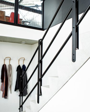 RC stair rails - Daphna Laurens